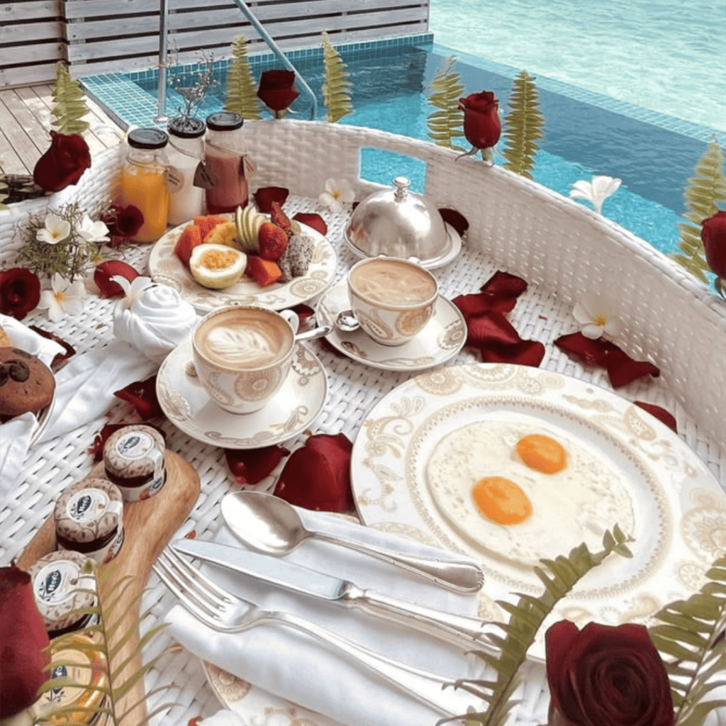 Food Trays Hotel Pool Floating Tray PE Rattan Serving Trays - DERBAL